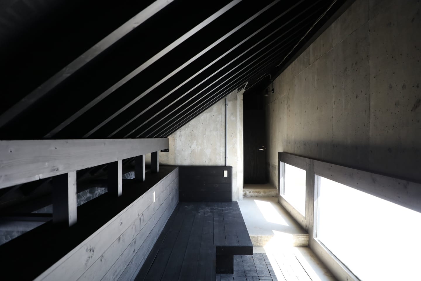 北海道「MEMU EARTH HOTEL」の新しい宿泊施設 厳しい寒さを楽しむ家「INVERTED HOUSE」がオープン | AXIS ...