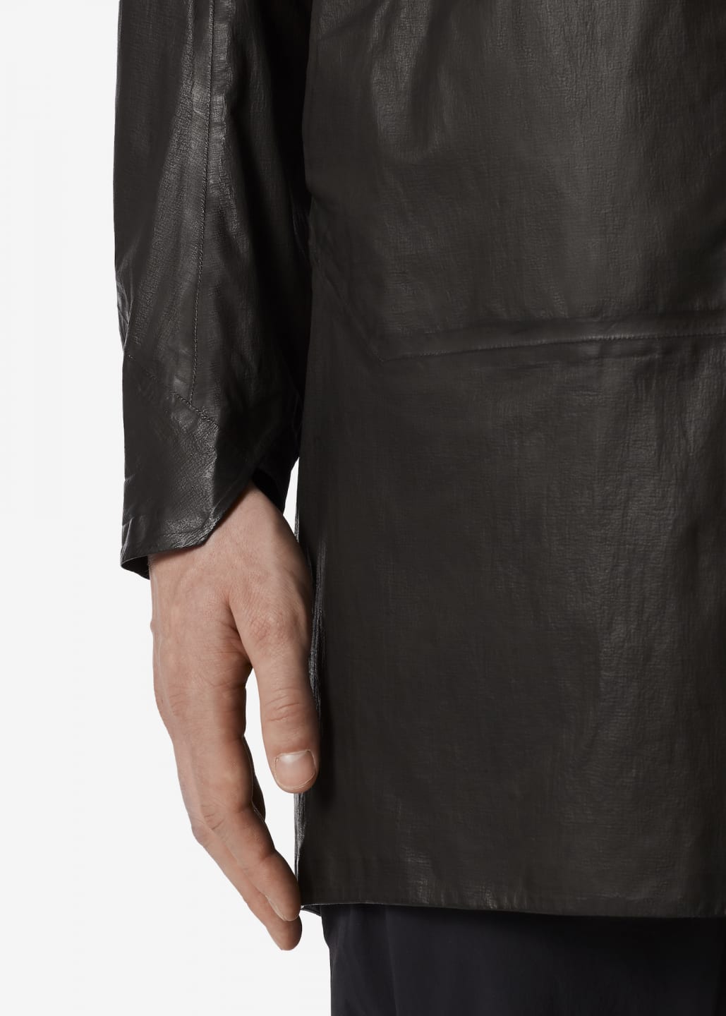 VEILANCEのデザインディレクターが語る 究極のアウトドアウェアから生まれた究極のアーバンウェアとは？ | AXIS Web | デザイン ...