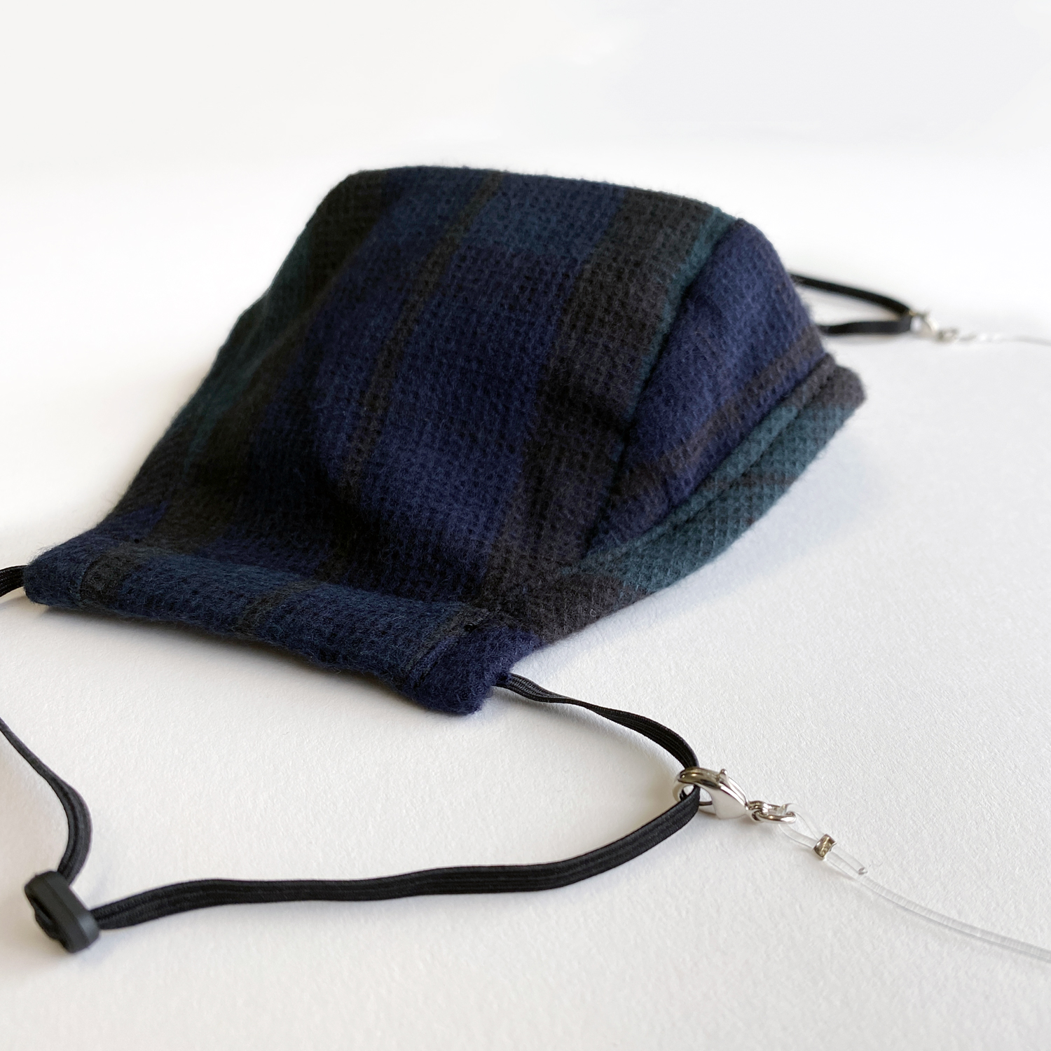 メガネストラップのように、マスクを首から下げられる 装着自由なケーブル「Mask Cable」が登場 | AXIS Web | デザインの視点 ...