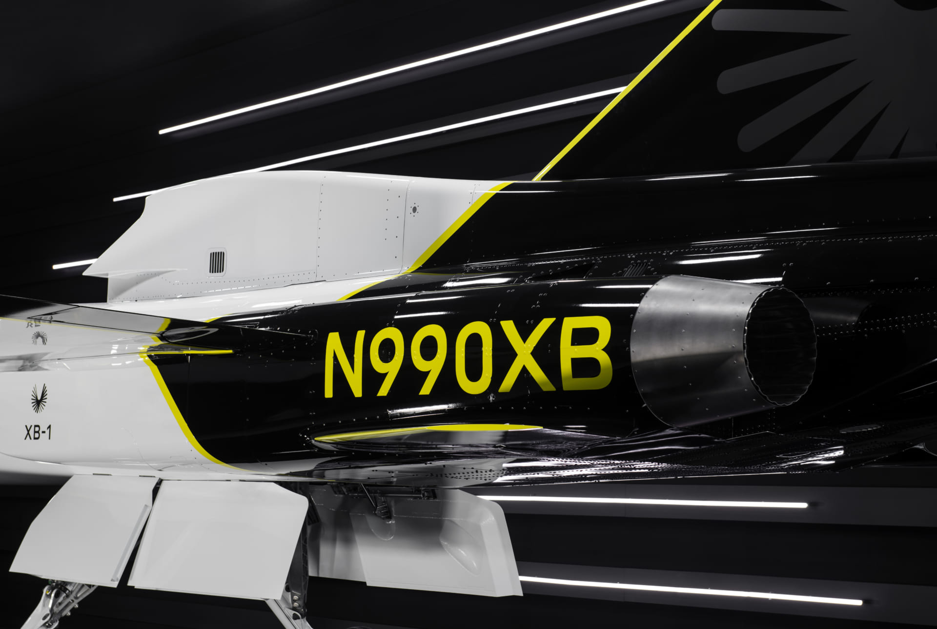 JALが資本参加する米航空機メーカーBoom Technology 超音速航空機の試験機「XB-1」を公開 | AXIS Web | デザインの視点で、人間の可能性や創造性を伝えるメディア