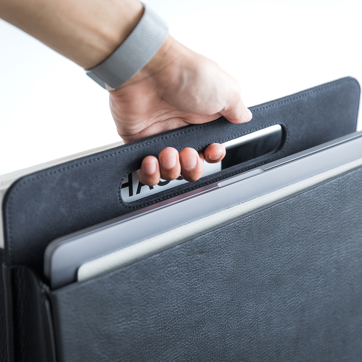 objcts.ioに、リモートワークにフィットするレザー製 「モダンオフィスコレクション」登場 | AXIS Web | デザインの視点で、人間の可能性や創造性を伝えるメディア