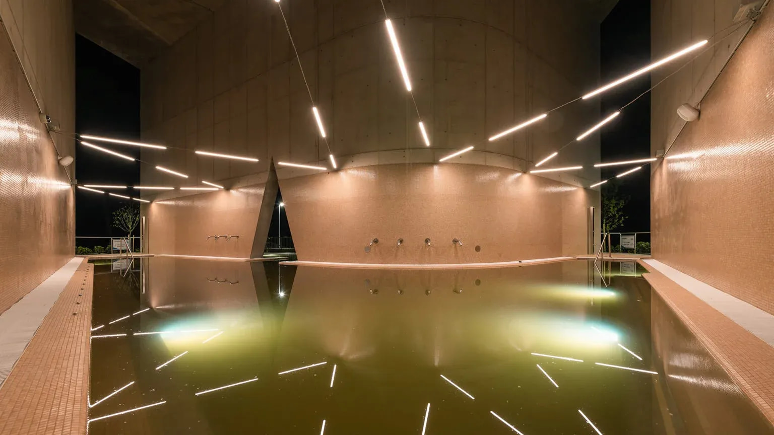 BORD Architectural Studioが手がけた ハンガリーのスパ「Aquaticum Water Park」 | AXIS ...