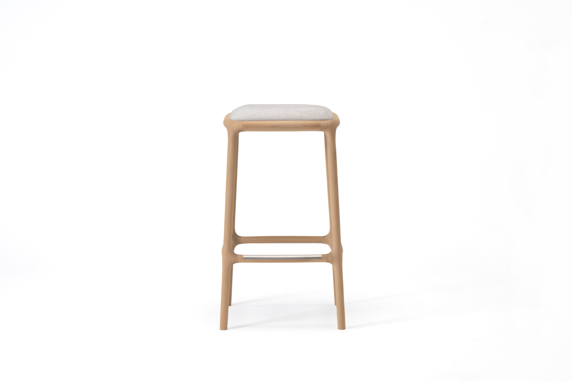 ノーマン・フォスターとカリモク家具の新コレクション 「The Foster Retreat, Marthaʼs Vineyard」登場 ...