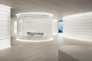 「ポケモンカード」で構成された nendoによるクリーチャーズの新オフィス | AXIS Web | デザインの視点で、人間の可能性や創造性を伝えるメディア