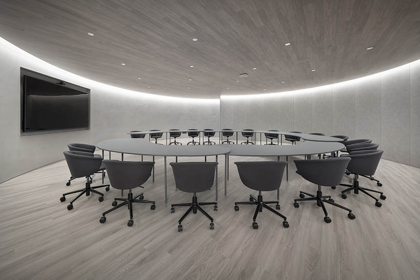 「ポケモンカード」で構成された nendoによるクリーチャーズの新オフィス | AXIS Web | デザインの視点で、人間の可能性や創造性を伝えるメディア