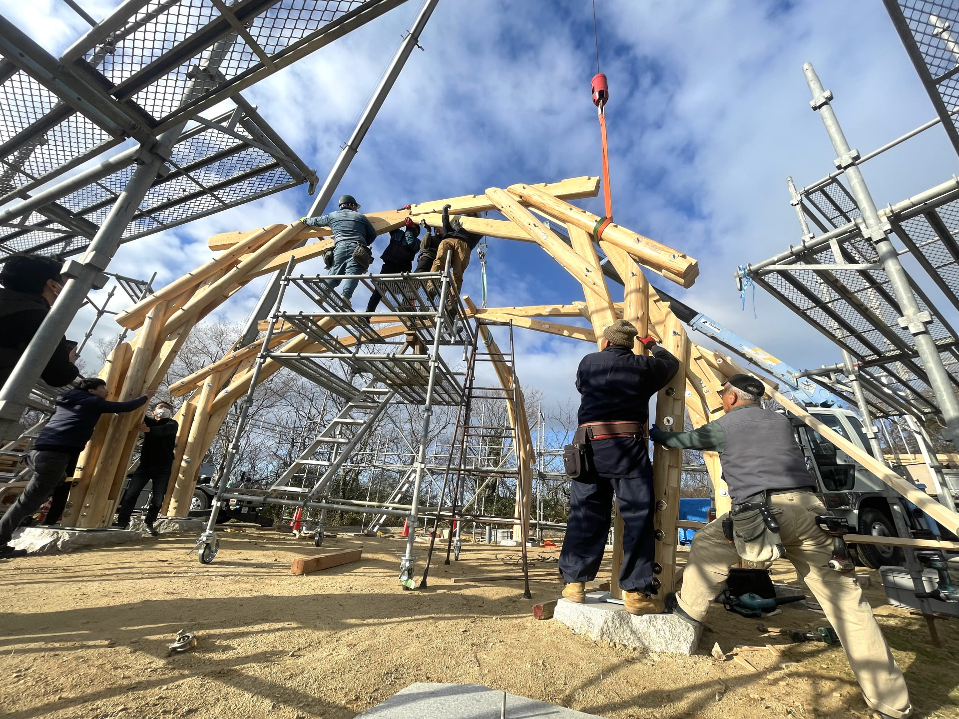 設計集団VUILDと建築の民主化を目指す 香川県・小豆島の「オリーヴの森」 | AXIS Web | デザインの視点で、人間の可能性や創造性を伝えるメディア