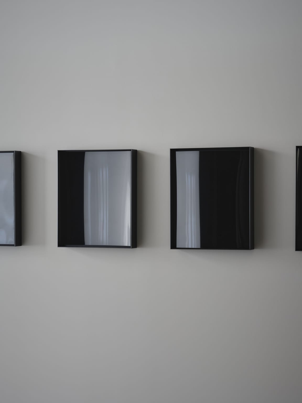 黒く発色するステンレス「ABEL BLACK」を用いた デザインプロジェクトをミラノデザインウィークで公開 | AXIS Web | デザインの視点で、人間の可能性や創造性を伝えるメディア