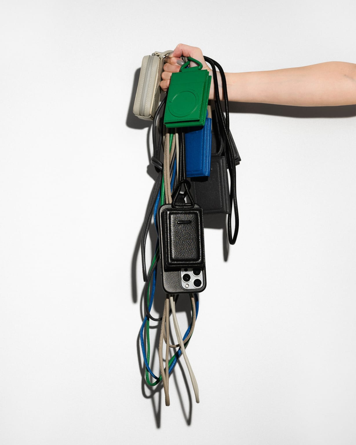 レザーブランド「objcts.io」 伊勢丹新宿店でフルラインナップを展開 | AXIS Web | デザインの視点で、人間の可能性や創造性を伝えるメディア